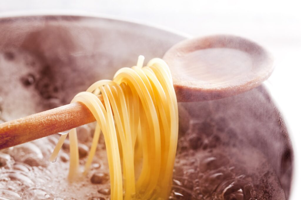 De 14 meest bekende Italiaanse pasta soorten - en vormen - over de hele ...